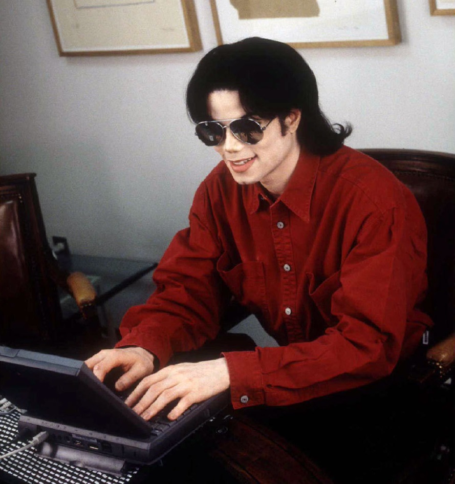 /fit/ - Hello /fit/. It's me. Michael Jackson. Just here t - Fitness ...